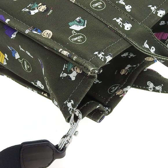 Marc Jacobs | Bags | Marc Jacobs The Small Tote Bag Peanuts Snoopy ...